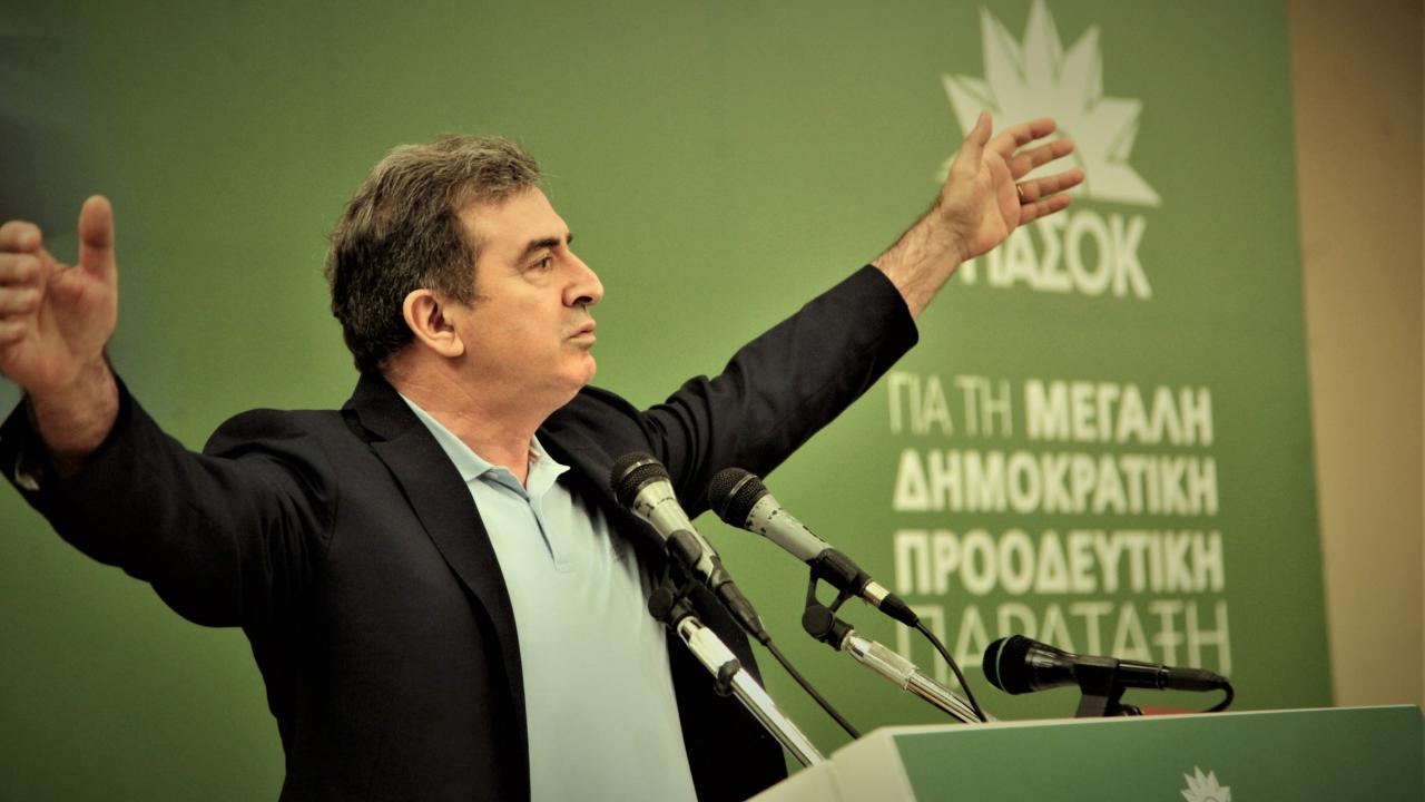Μιχάλης Χρυσοχοΐδης: Ένας μεταμοντέρνος γαργάλατας