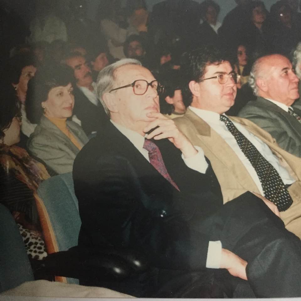 Έφυγε απο τη ζωη ο πρώην υπουργος του Πασοκ, Γιάννης Φλωρος