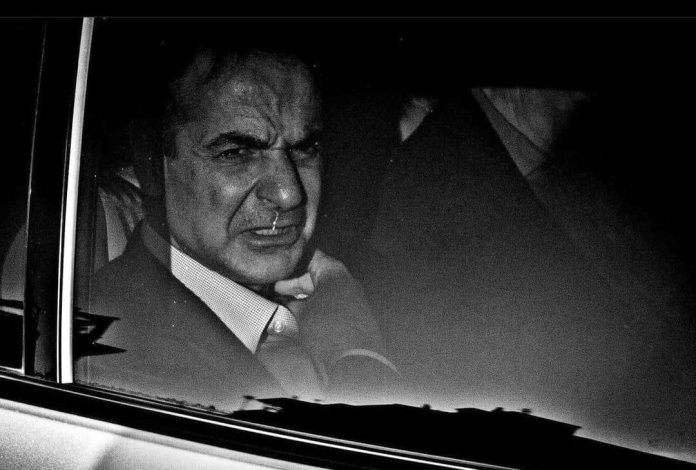 Σάλος με την φωτογραφια του Μητσοτακη που ανέβασε ο Νίκος Μουρατιδης ...