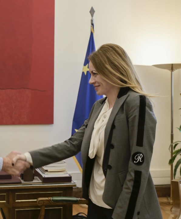 Ανατροπή στη βουλη: Σε ποιο μεγαλο κομμα παει η Αγγελική Αδαμοπούλου ...