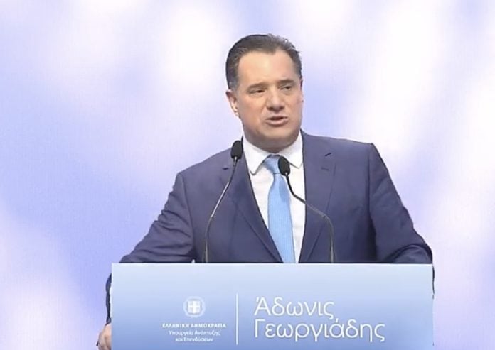 Ο Αδωνις Γεωργιαδης απαντά στο διαδίκτυο για το βιβλιο που είχε γράψει ...