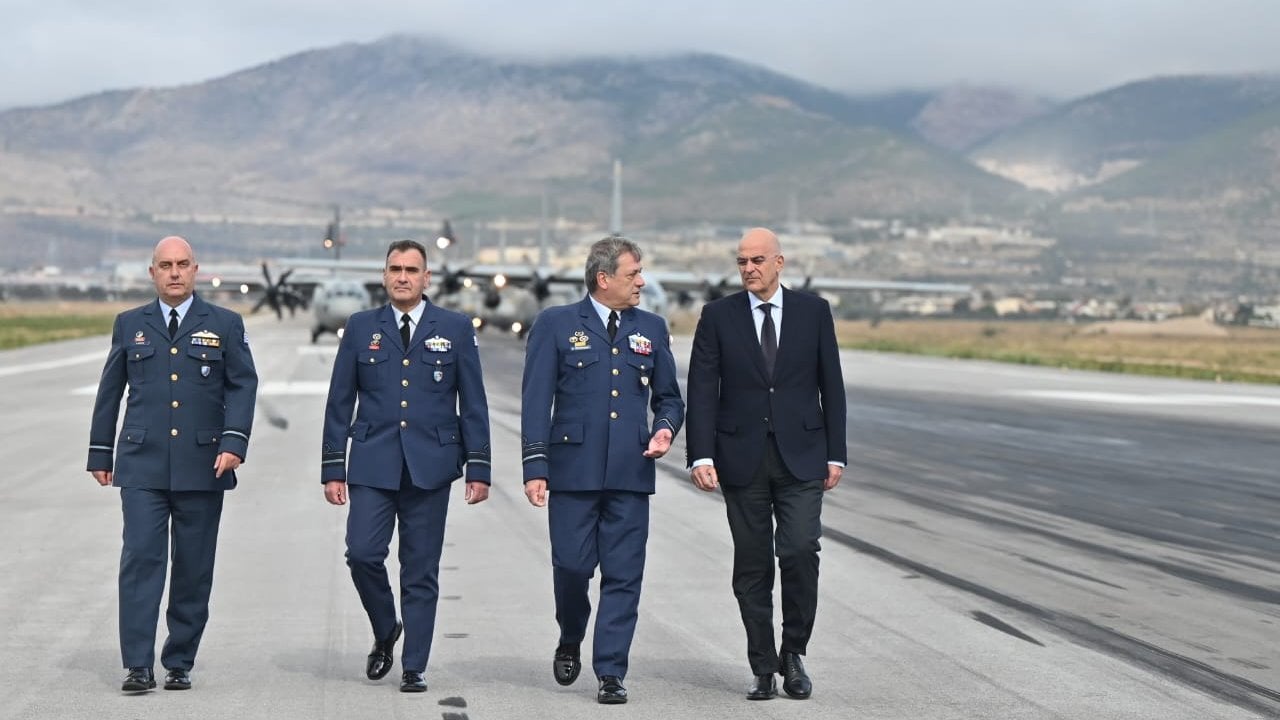 "Εlephant walk" με C-130 και C-27J στην 112 ΠΜ